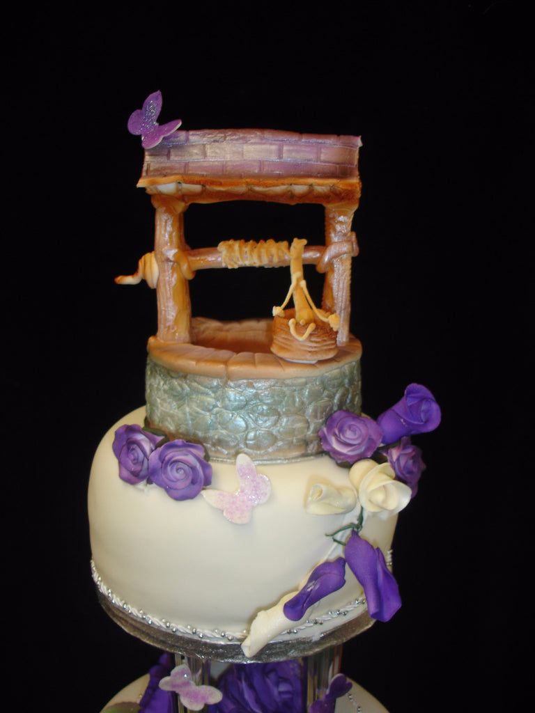 Wishing Well Wedding Cake – celticcakes.com